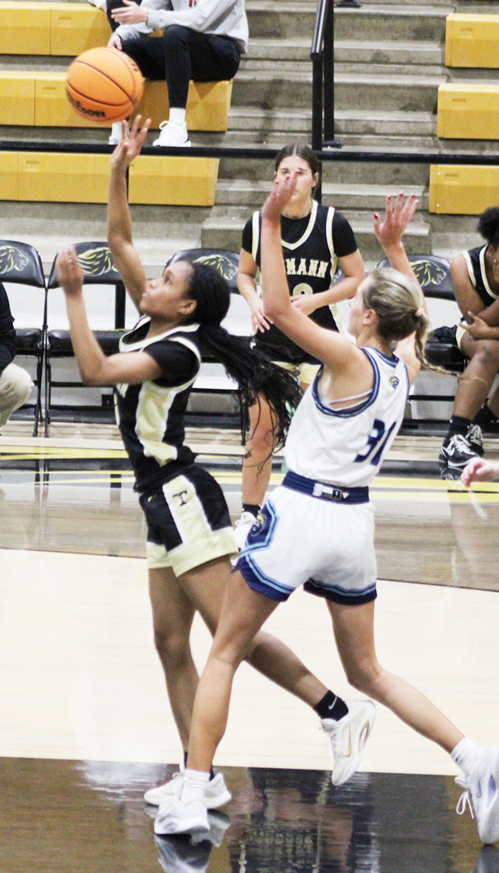 Pulaski Academy swamps Trumann 77-10