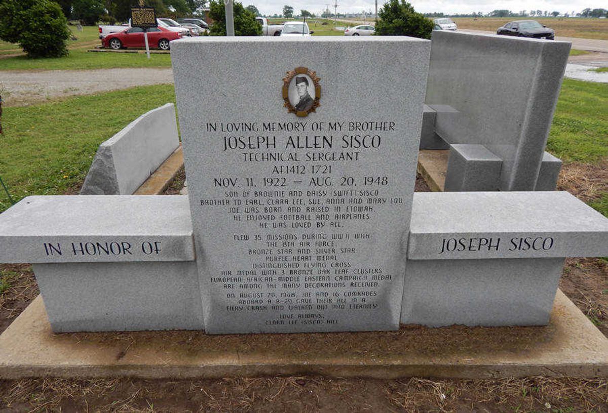 Memorial Day service at Garden Point