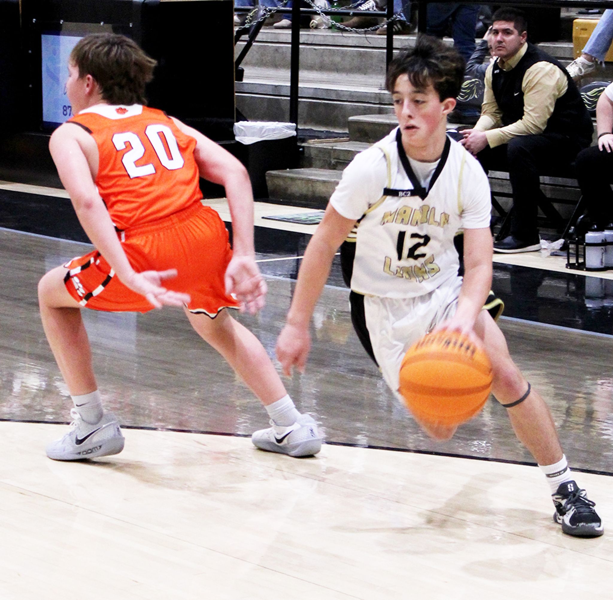 Manila Junior boys blow out Walnut Ridge, 45-20