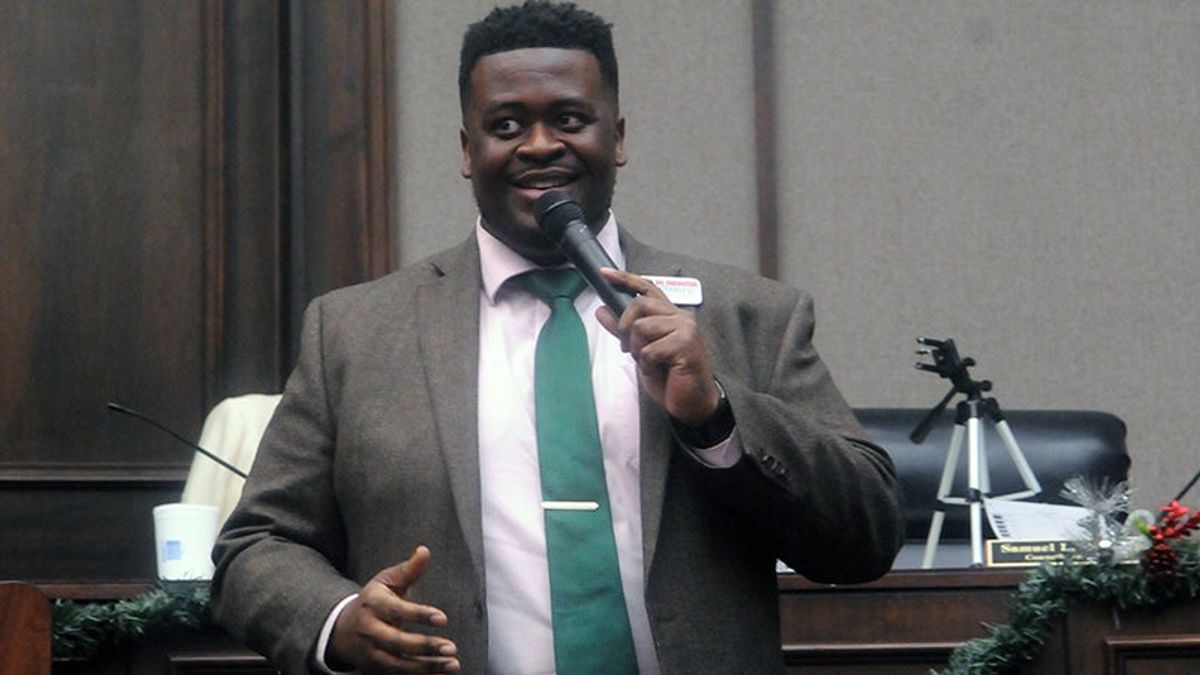 Council approves one-time raise for city workers