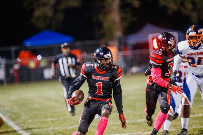 Derick Smith catching on with college football recruiters