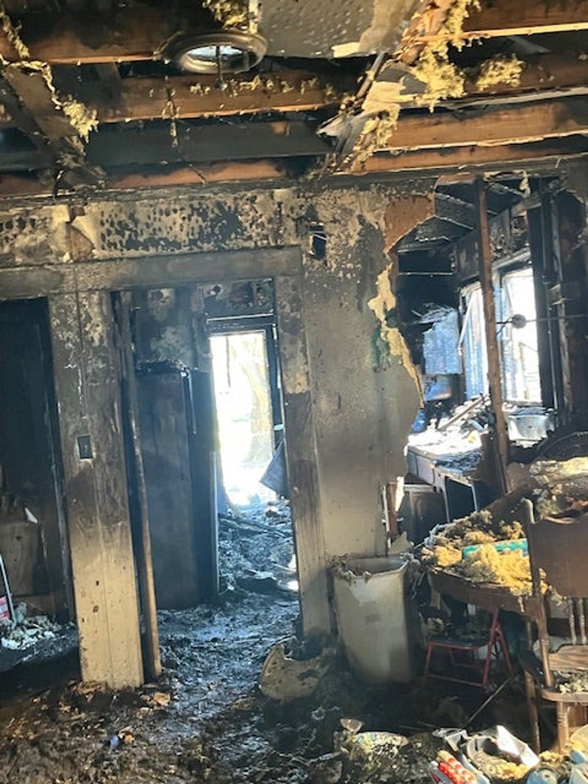 Selma family loses home to fire