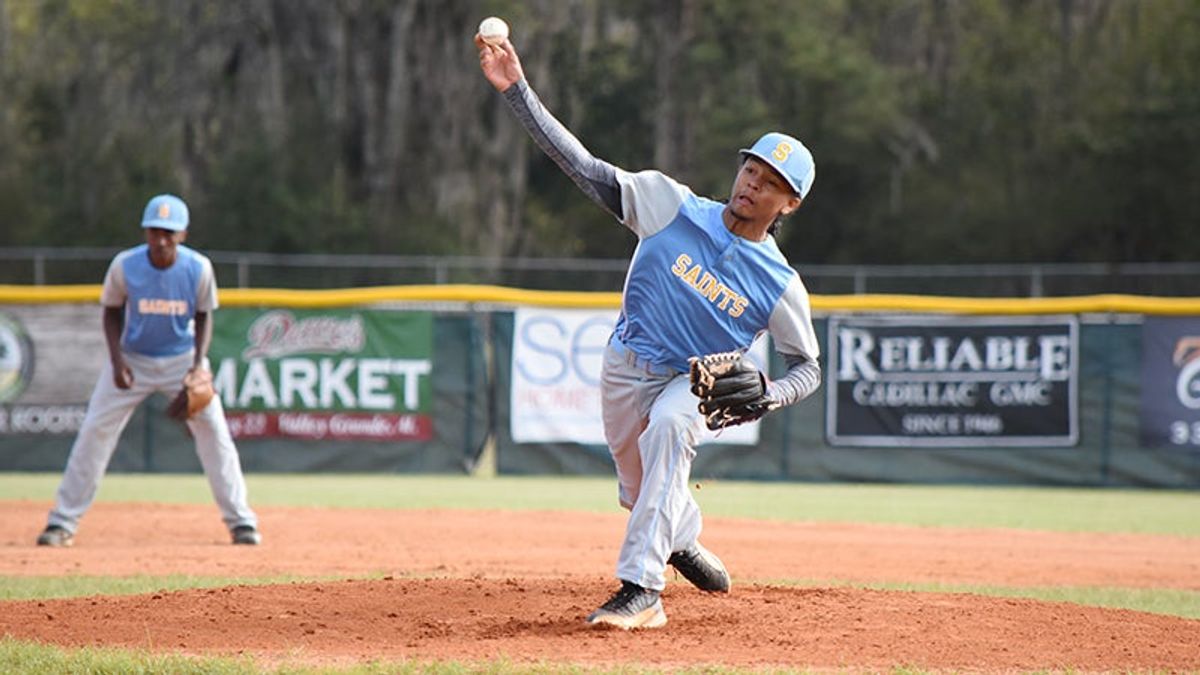 Selma scores five runs early, hangs on to defeat Southside