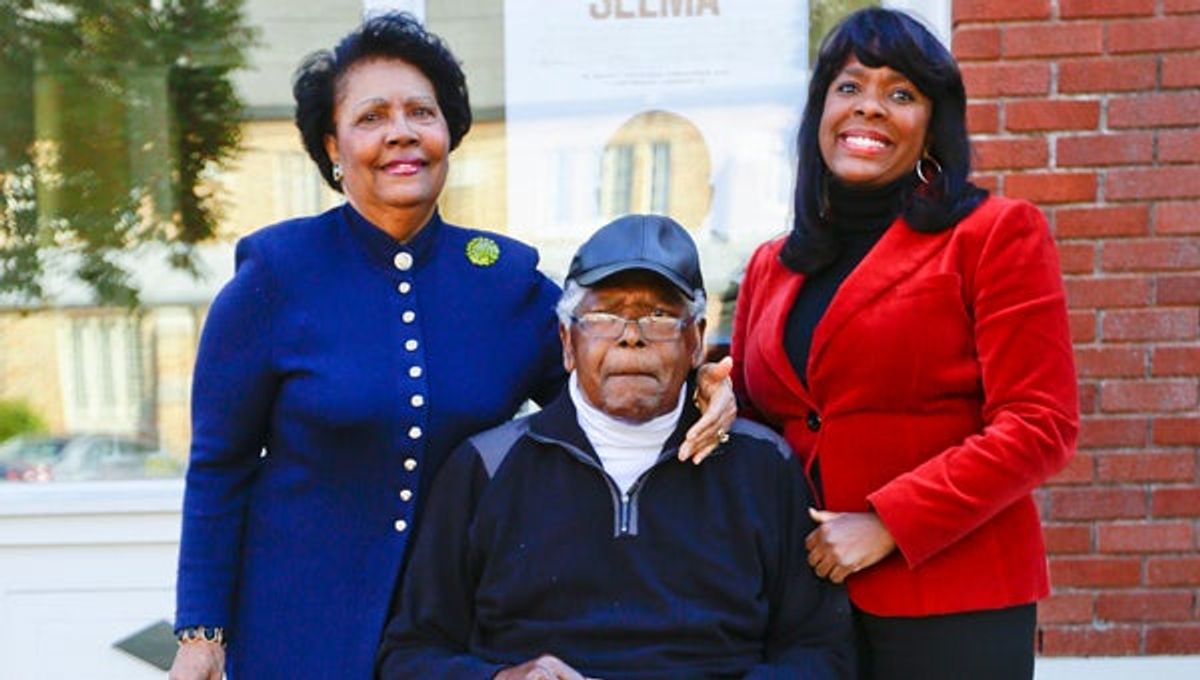 Sewell comes home to watch 'Selma'