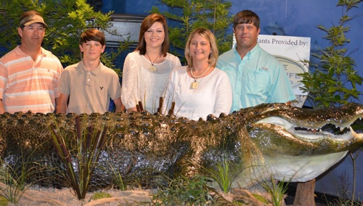 Stokes' world record alligator unveiled in Montgomery