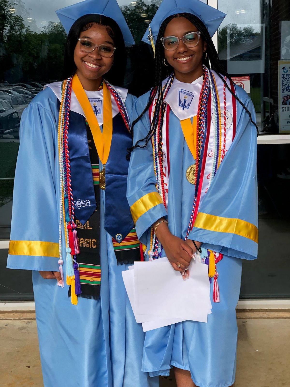 Selma High overcame rainy conditions for stellar graduation