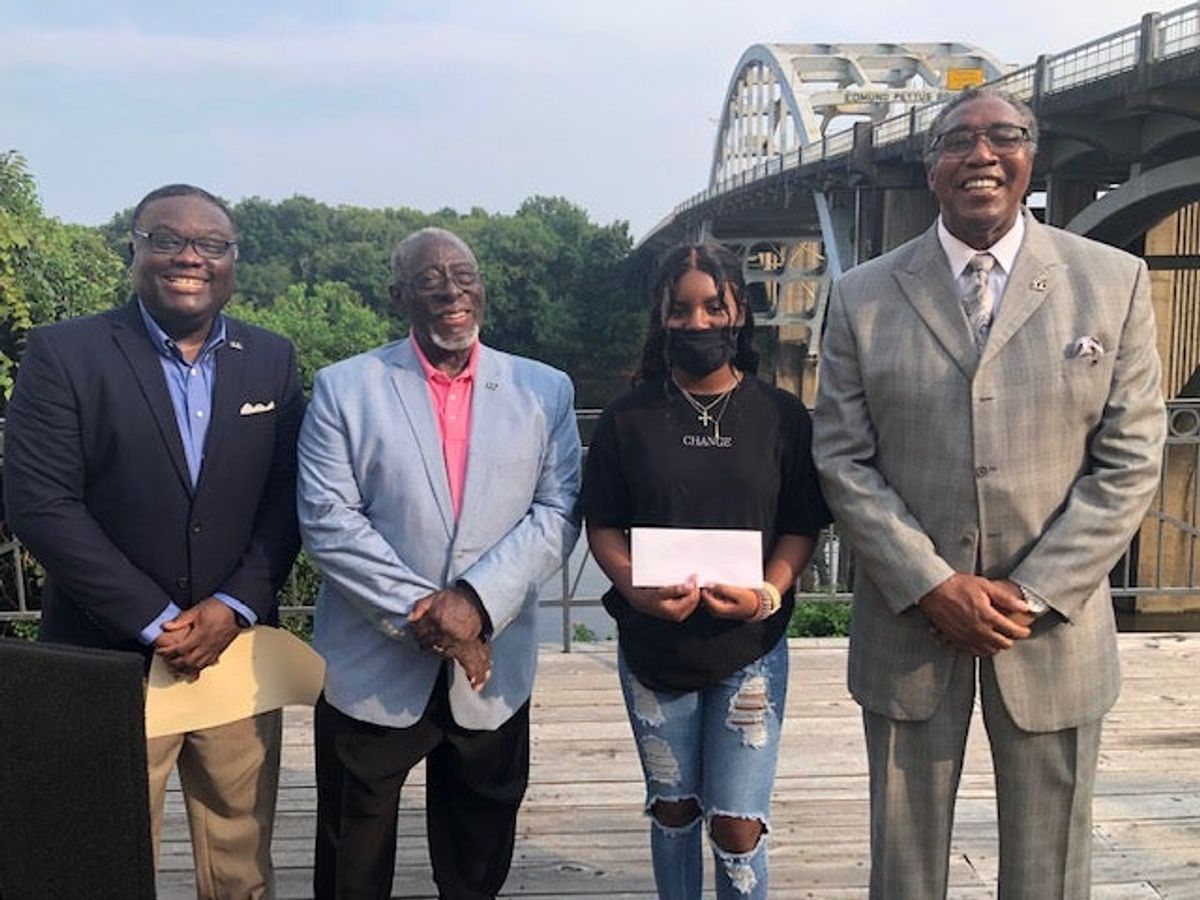 The 100 Black men of Selma awards scholarships