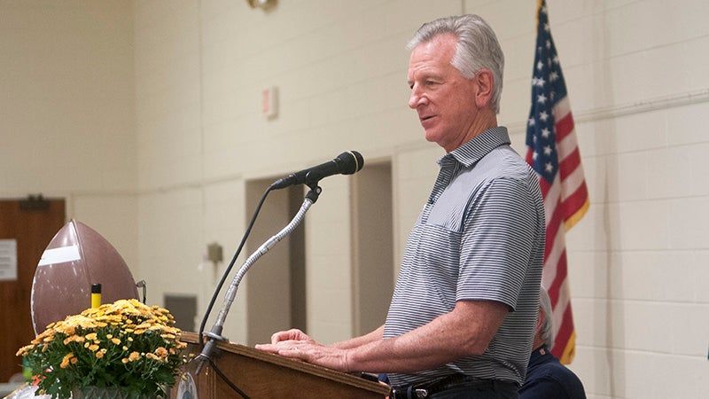Selma QB Club fills convention center for coach Tommy Tuberville
