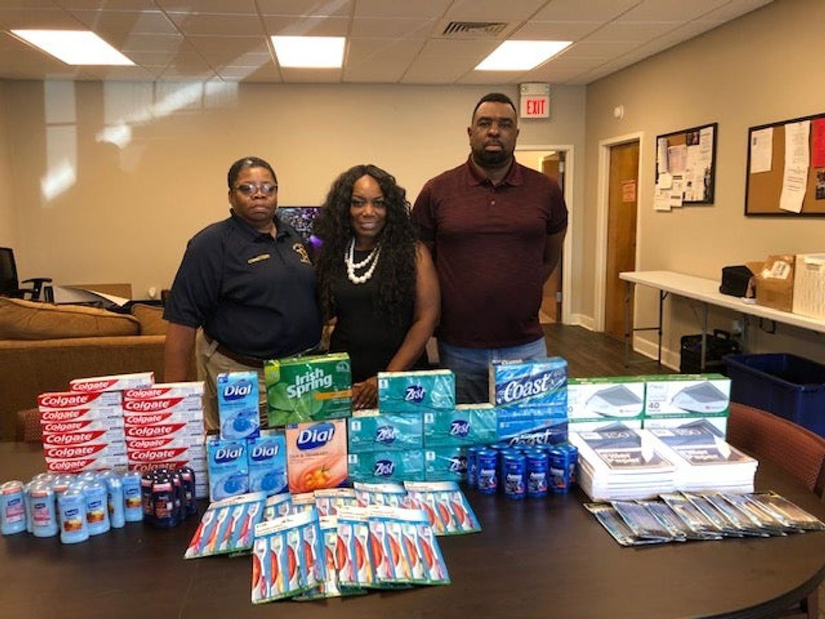 Lift Ministries donate to Dallas County inmates