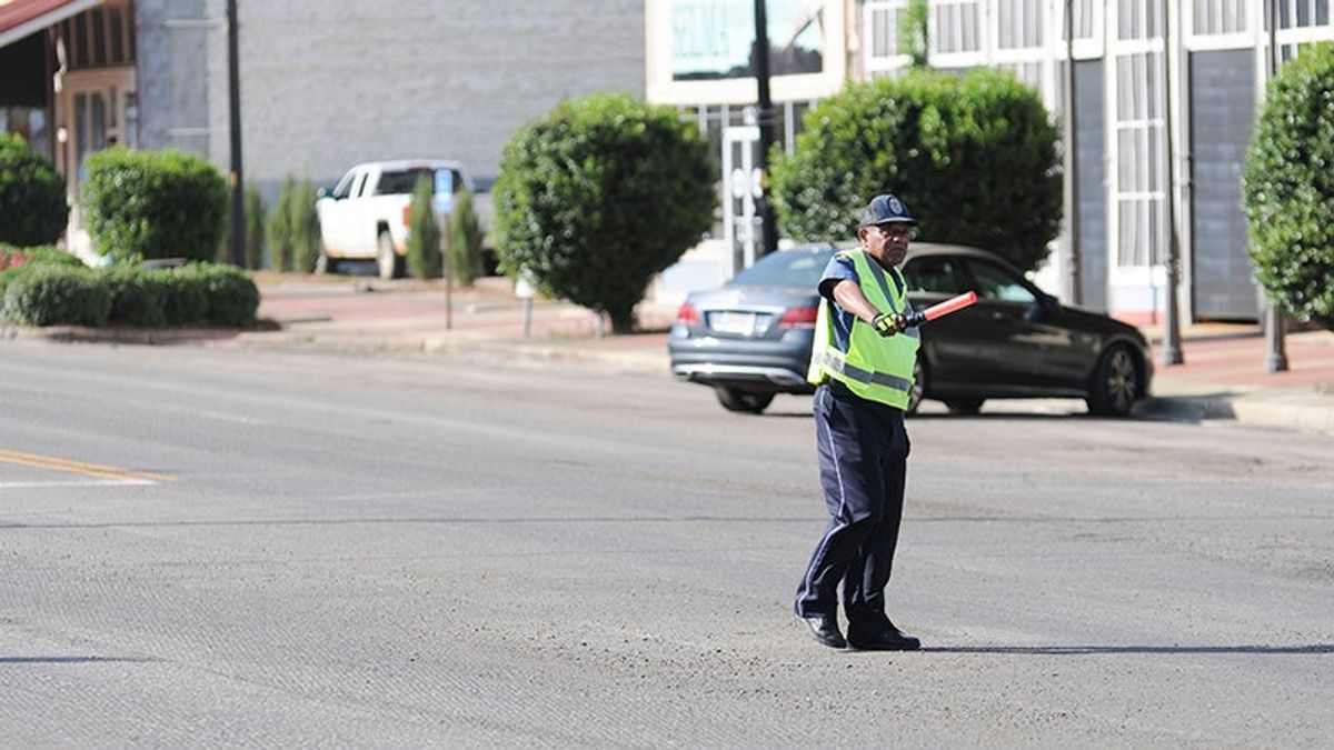 Fallen wire causes power outages