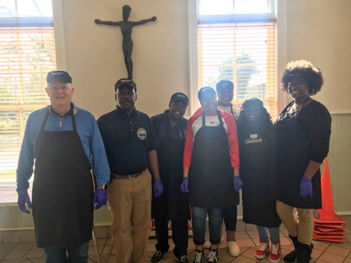 WCCC's SGA members serve meals to homeless day before Thanksgiving