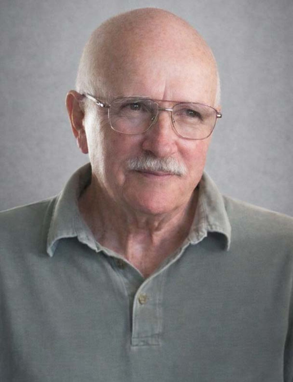 Ray William Vines