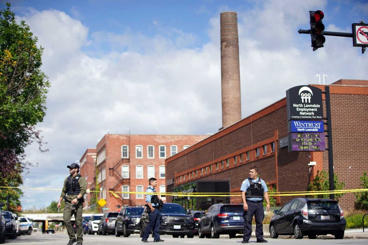 Chief: Man shot by Chicago police infiltrated SWAT training