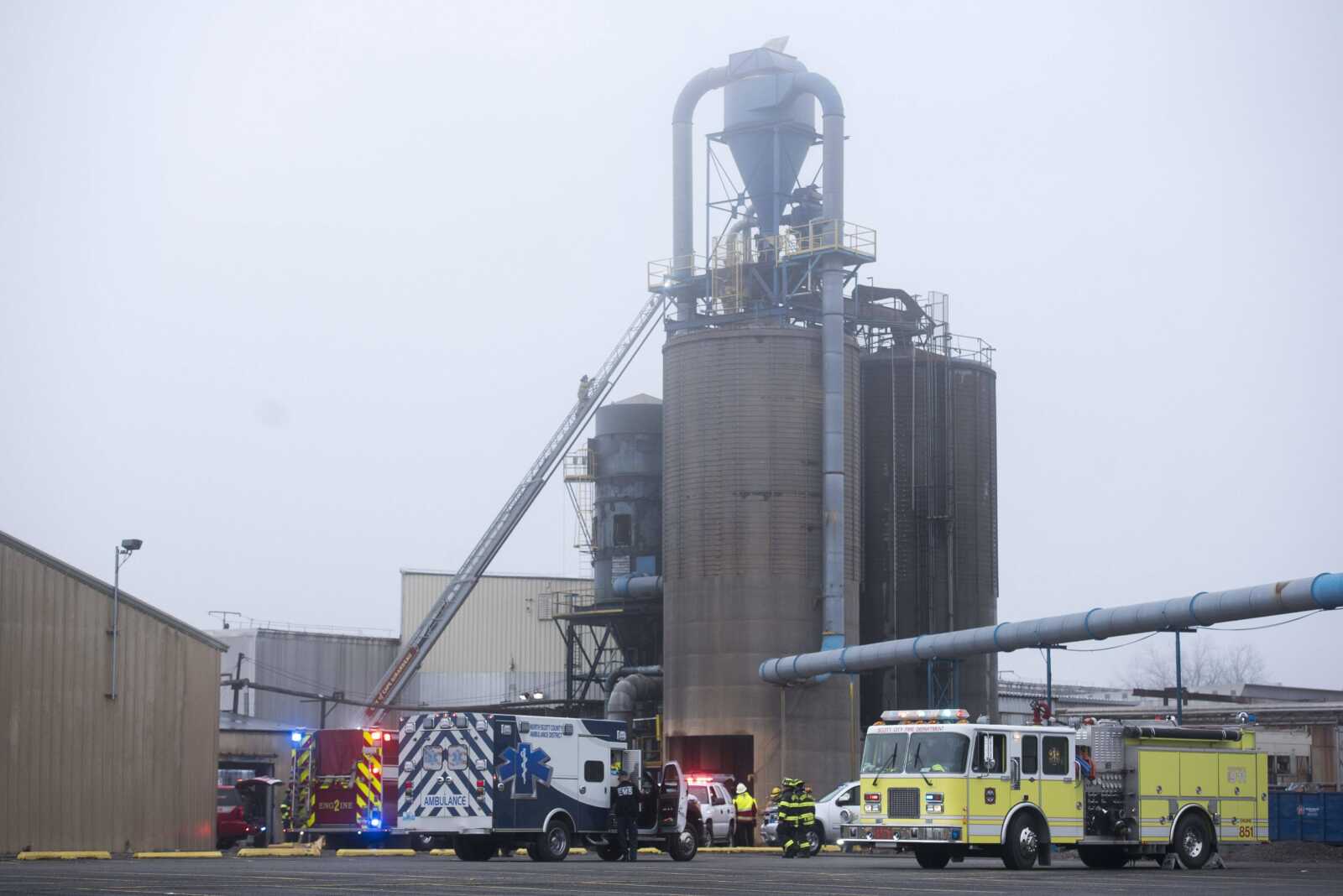 Emergency personnel respond to fire at Havco Wood Products