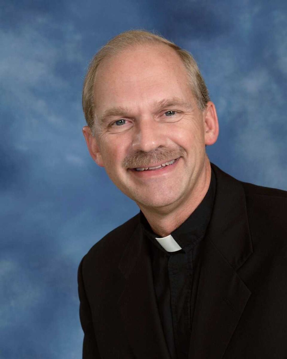 Local priest met Mother Teresa, will attend canonization