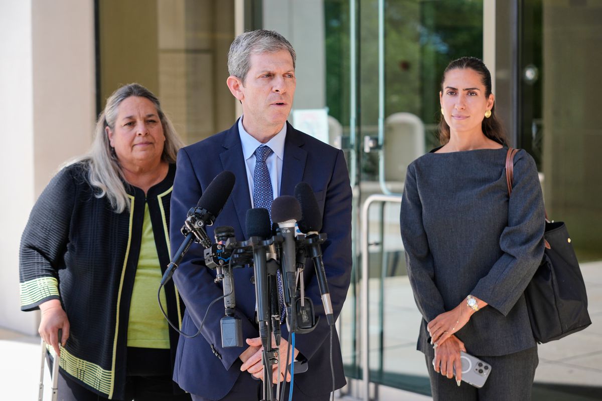 Justice Department official meets with Ghislaine Maxwell, Jeffrey Epst...