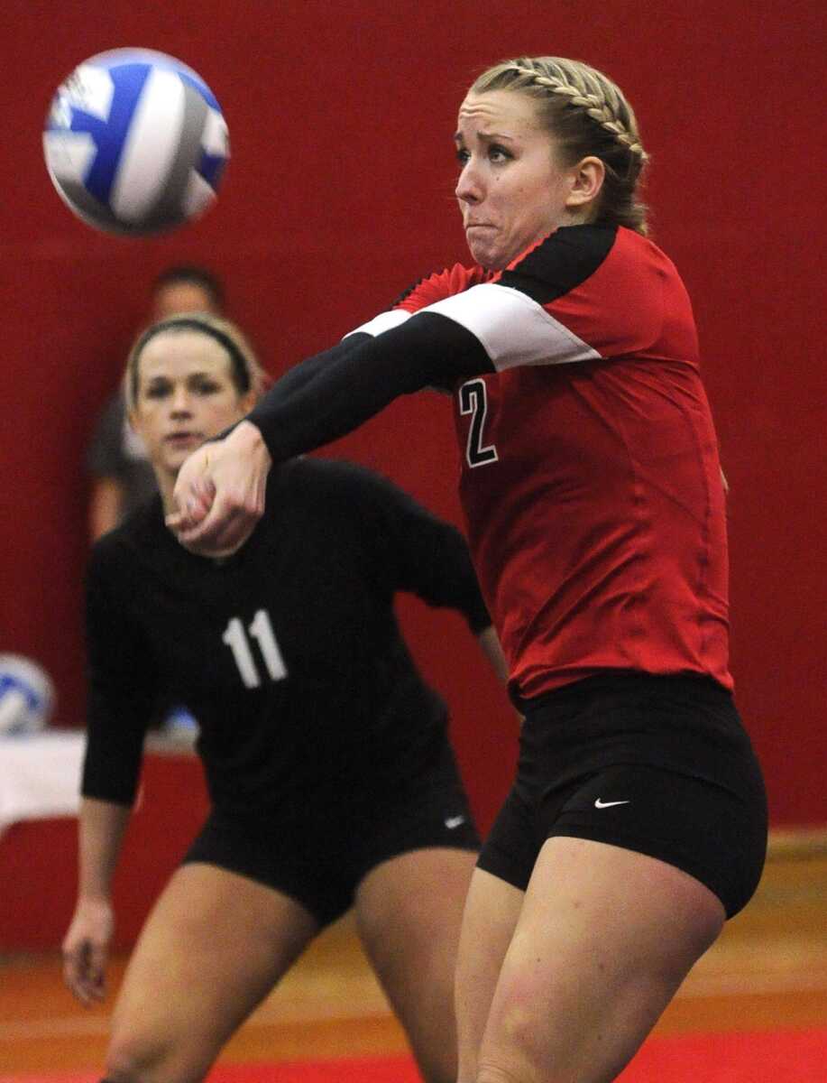 Southeast Missouri State volleyball team holds off EKU in five sets