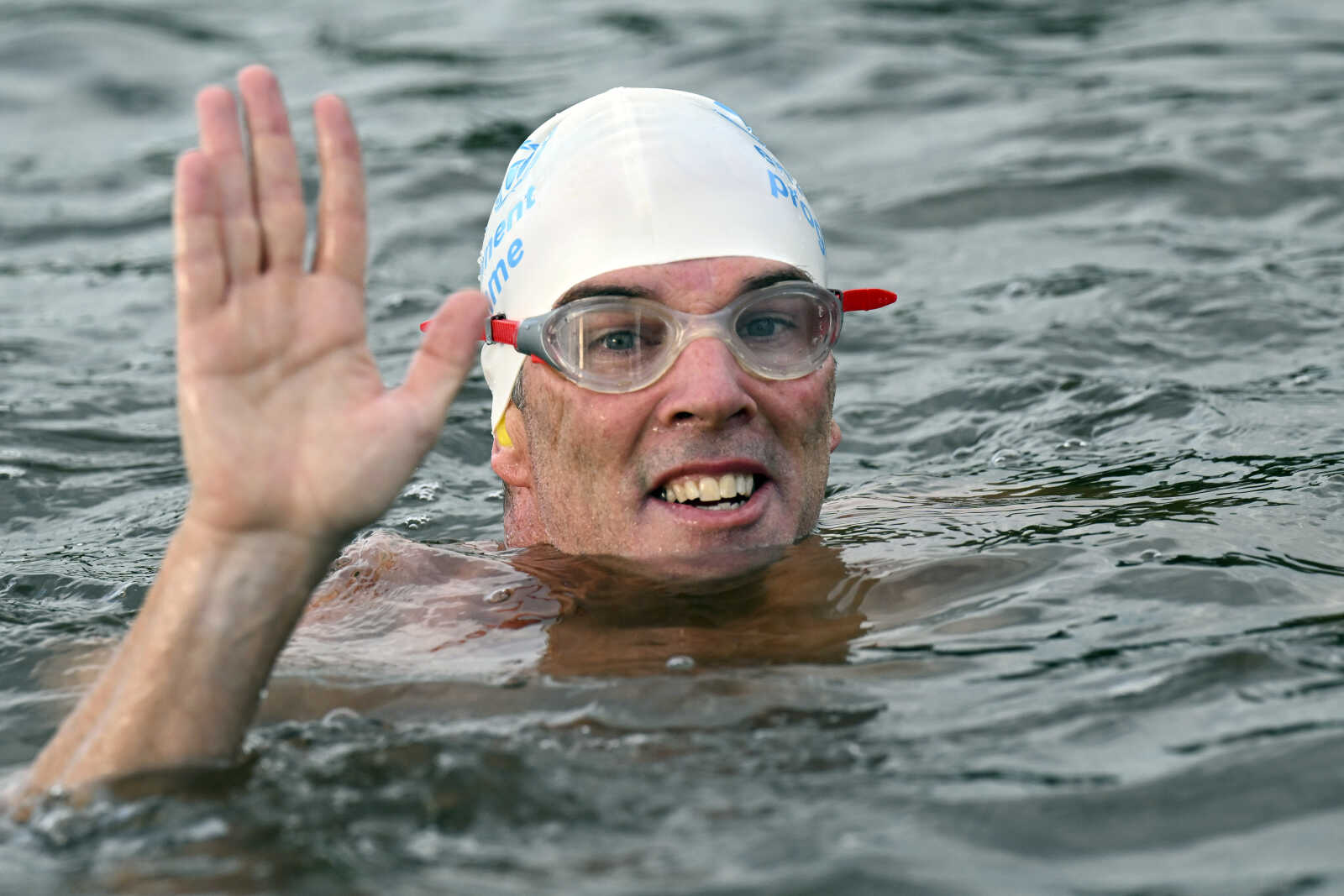 Hudson River swimmer completes 315-mile trek, conquering fatigue, chop...