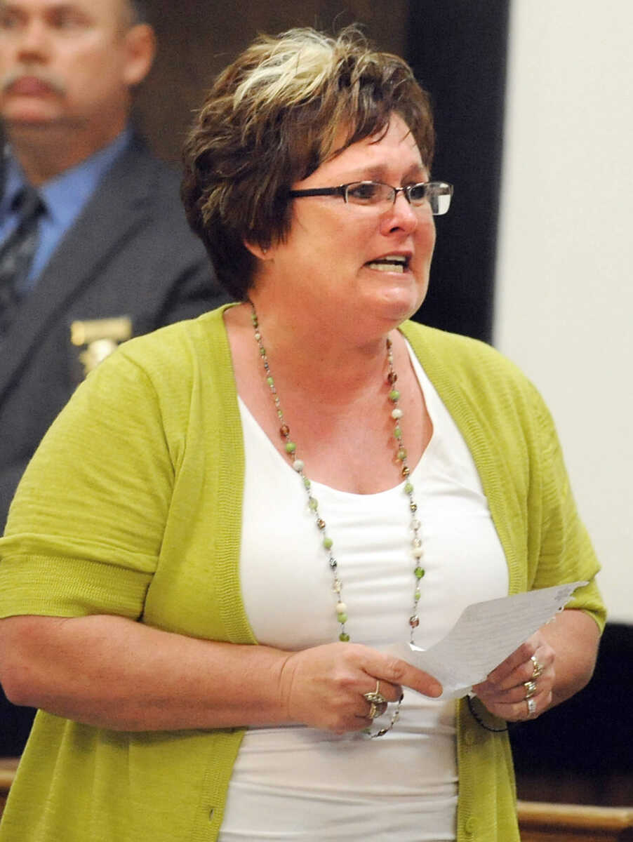 Jacque Waller's sister, son give emotional testimony at hearing