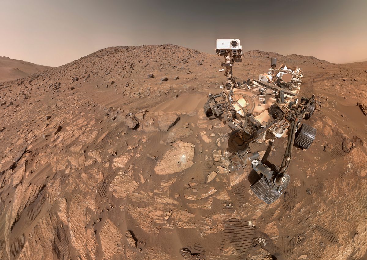 New findings by NASA Mars rover provide strongest hints yet of potenti...