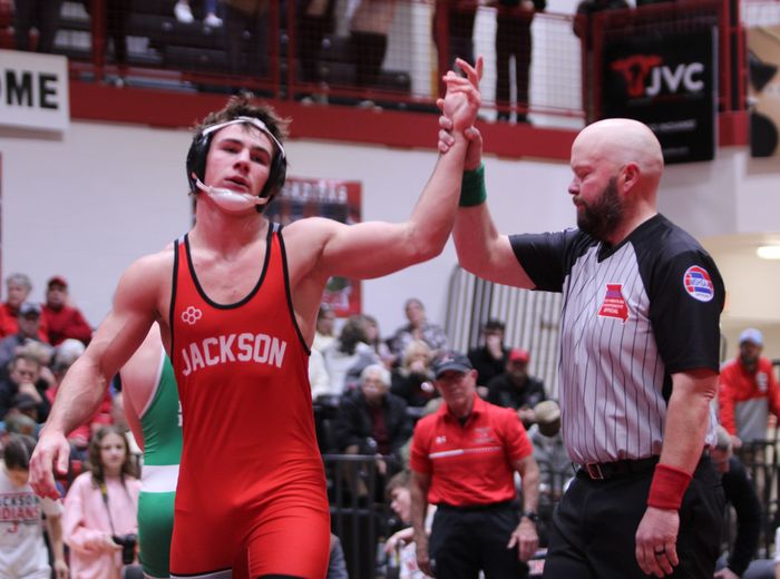 After 44 years, Jackson wrestling coach Steve Wachter savors...