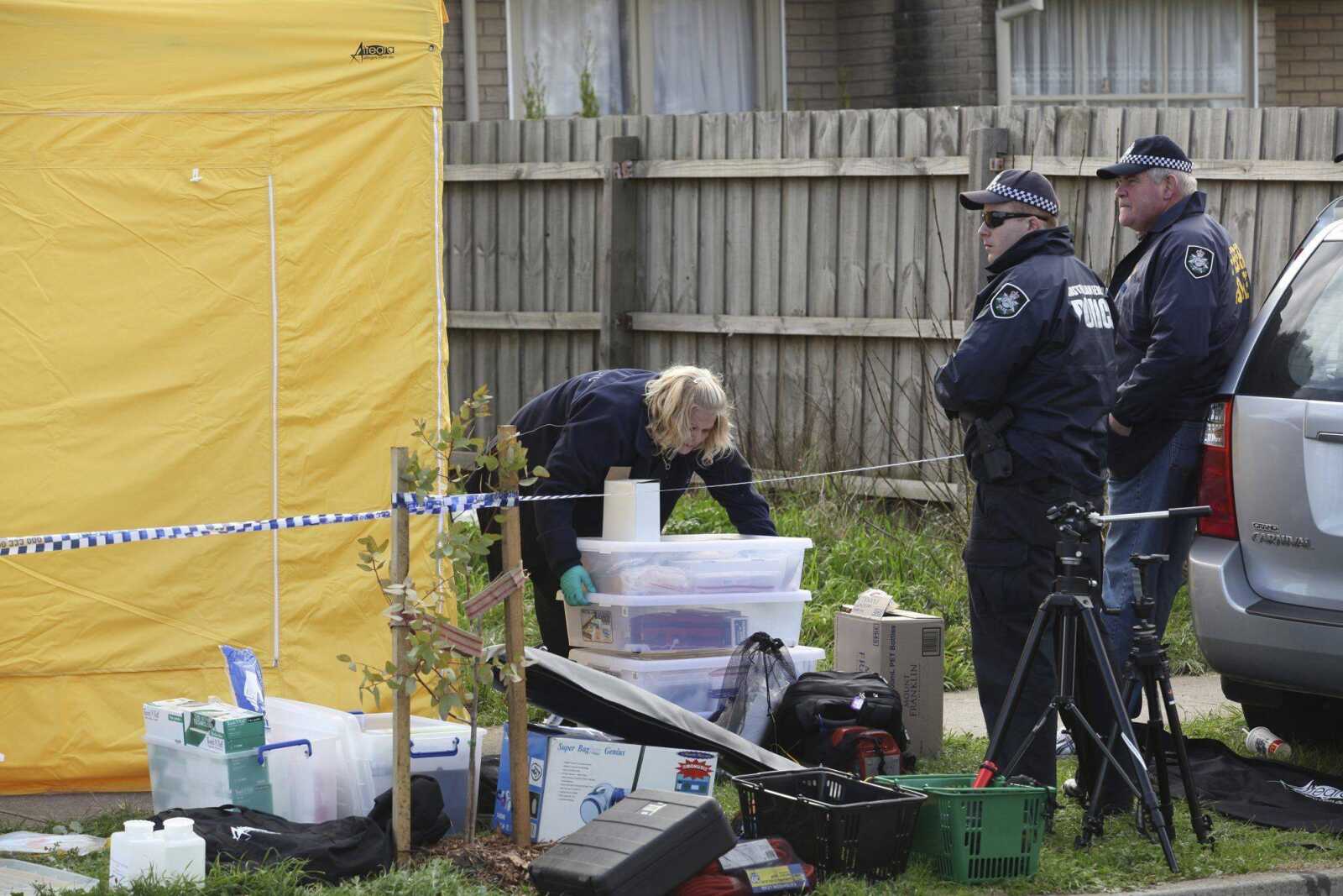 Police: Militants planned attack on largest Australian army base