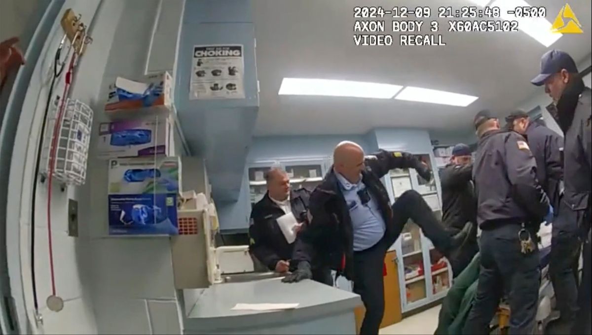 New York governor says prison guards arrested, charged in death of han...