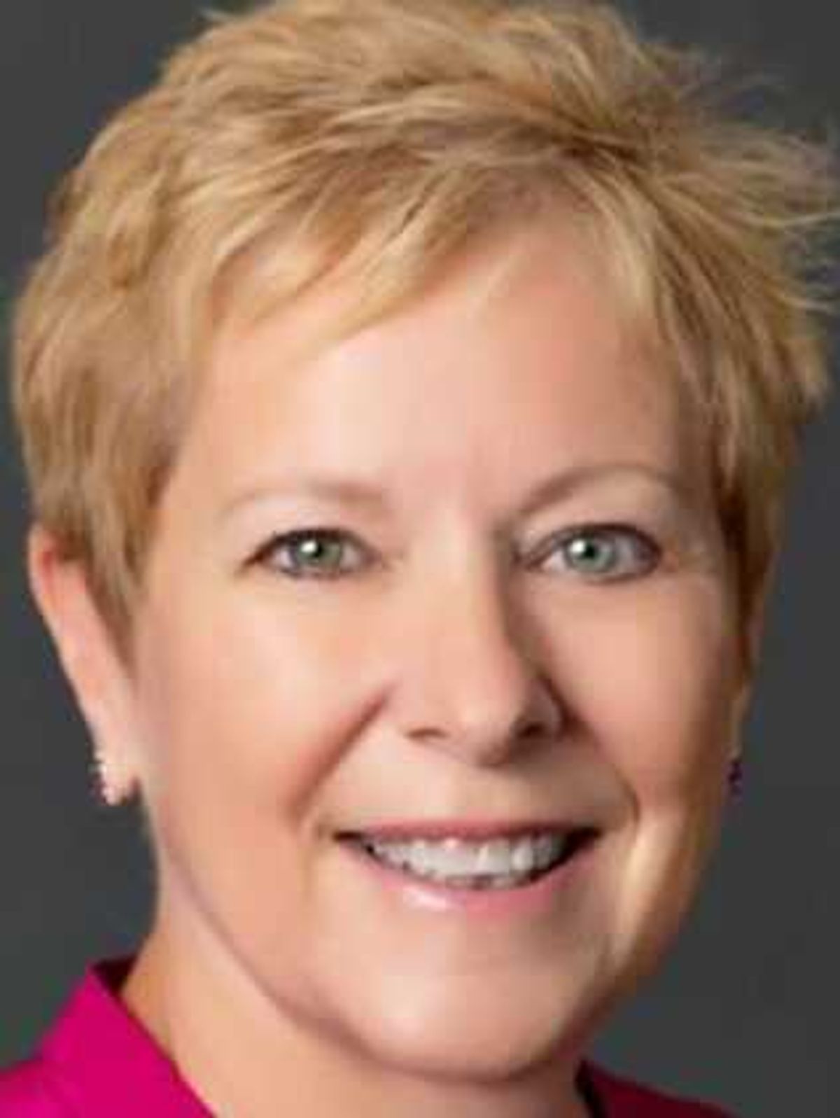 Pam Sander joins Cape Girardeau travel agency