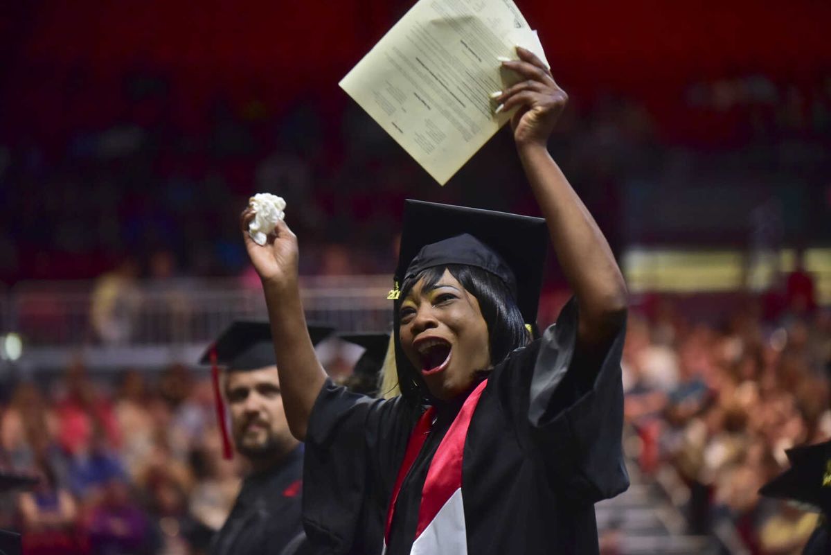 2017 Semo Spring Graduation
