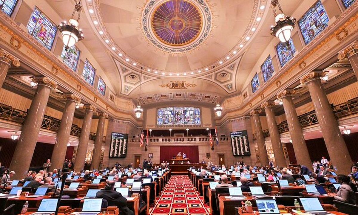 Missouri educators push back on bill forcing struggling readers to rep...