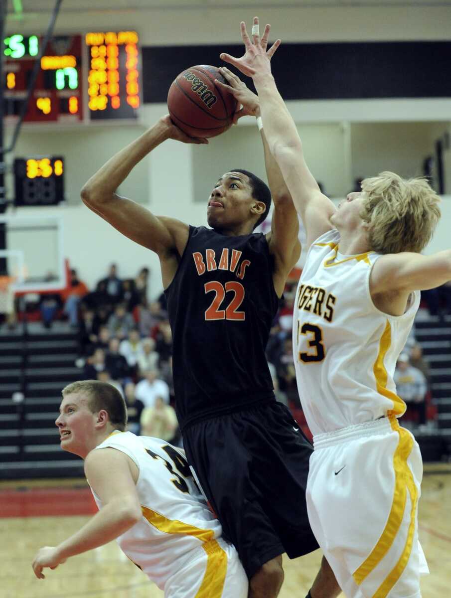Scott County Central boys basketball team thumps Risco 108-41 in Class...