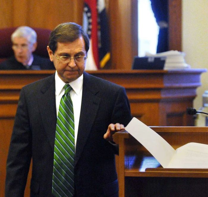 Attorney Charles Weiss argues he should stay on Leon Lamb case, denies...