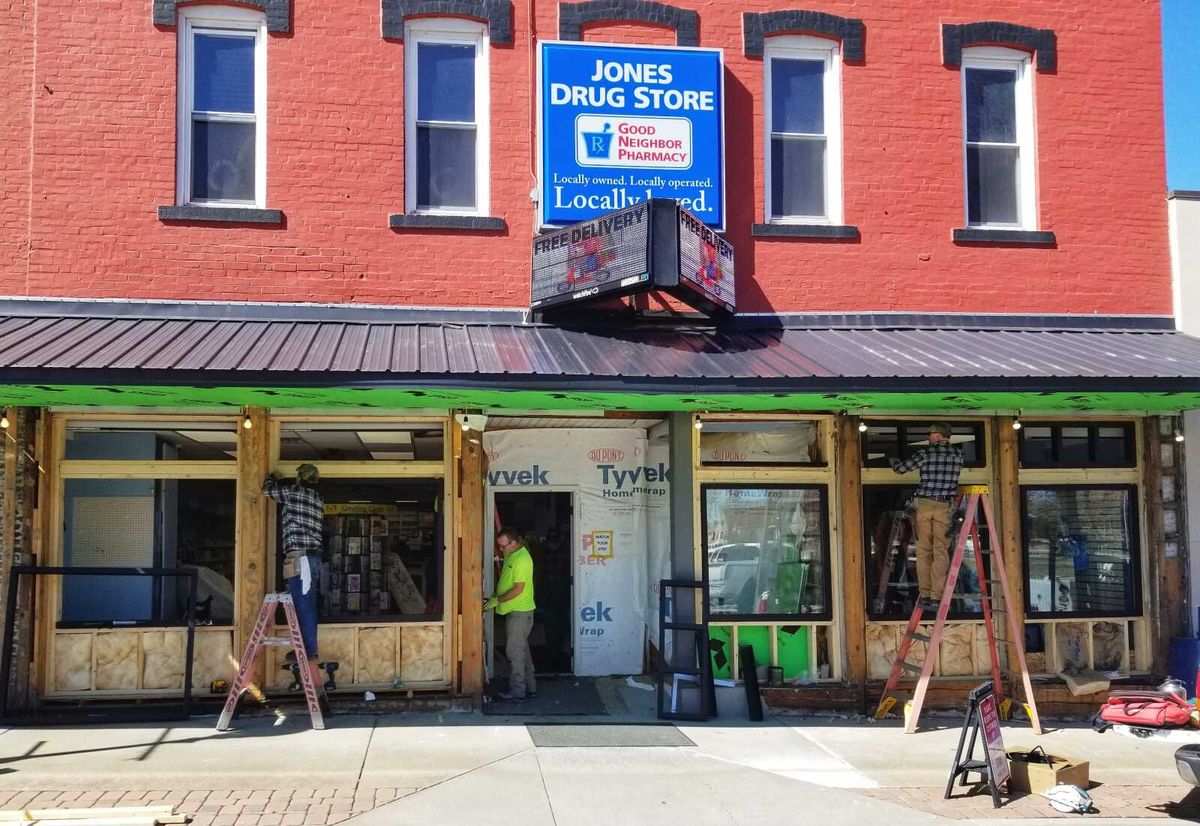 New windows installed at Jones Drug in Jackson
