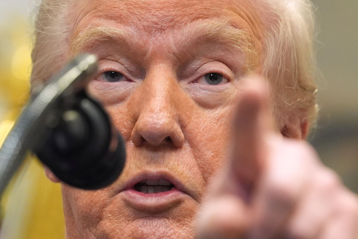 Trump heads to Fort Bragg to cheer special forces members wh...