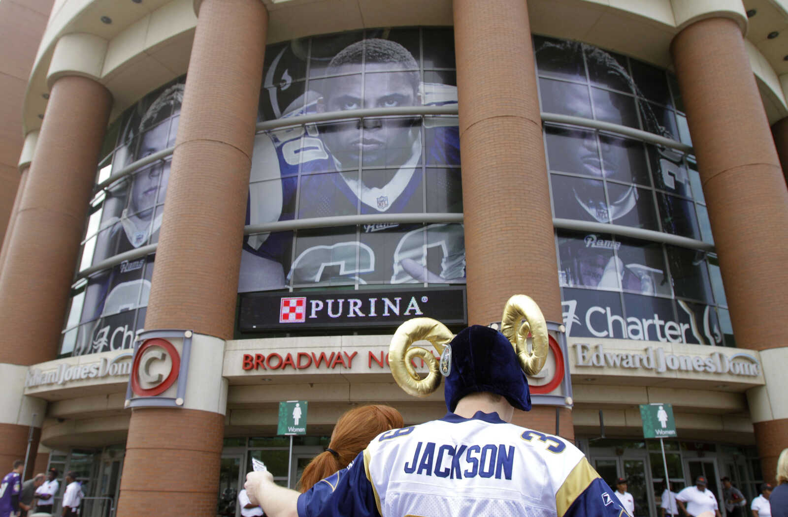 St. Louis Rams get $124M plan to upgrade dome