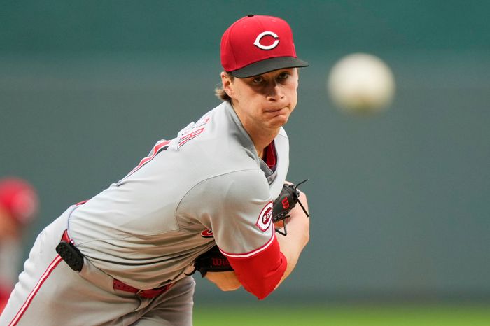 De La Cruz hits 2 long homers, Singer sharp against former team, Reds ...