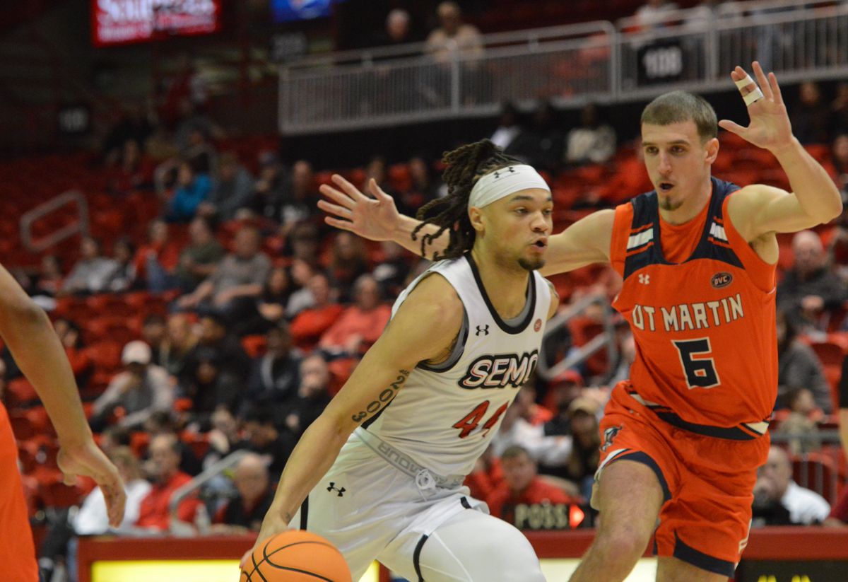 Balanced offense leads Redhawks MBB past UT Martin 90-79