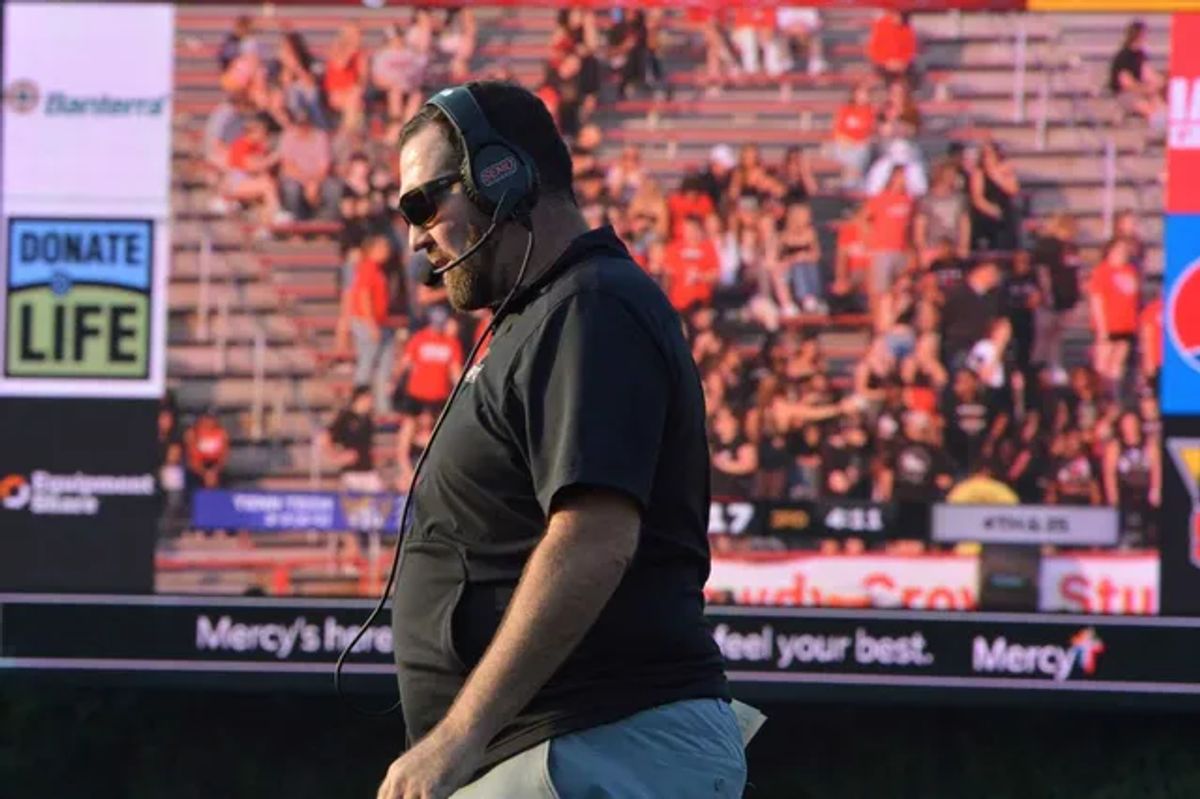Matukewicz, Redhawks adapting to new frontier of college football recr...