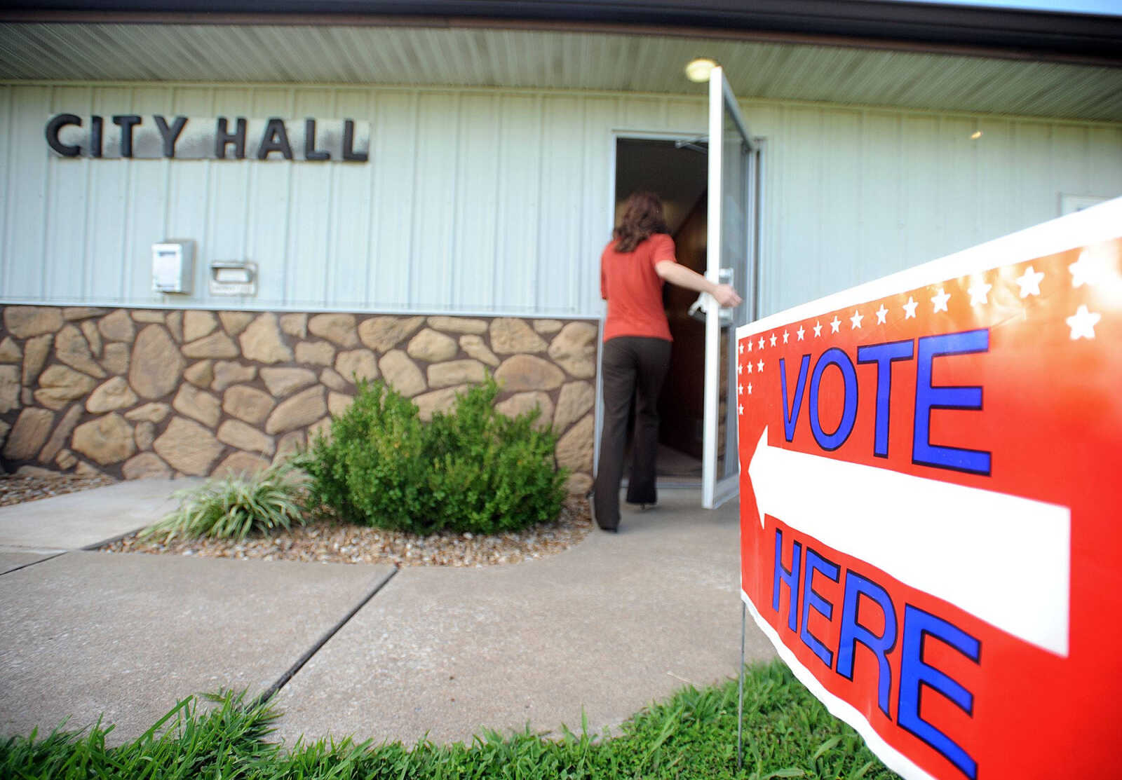 Altenburg school tax levy fails