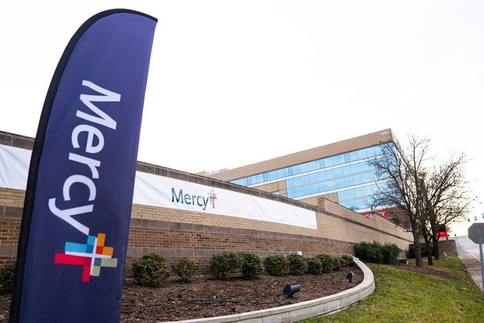 Mercy opens three new specialty clinics in Sikeston, adding ...