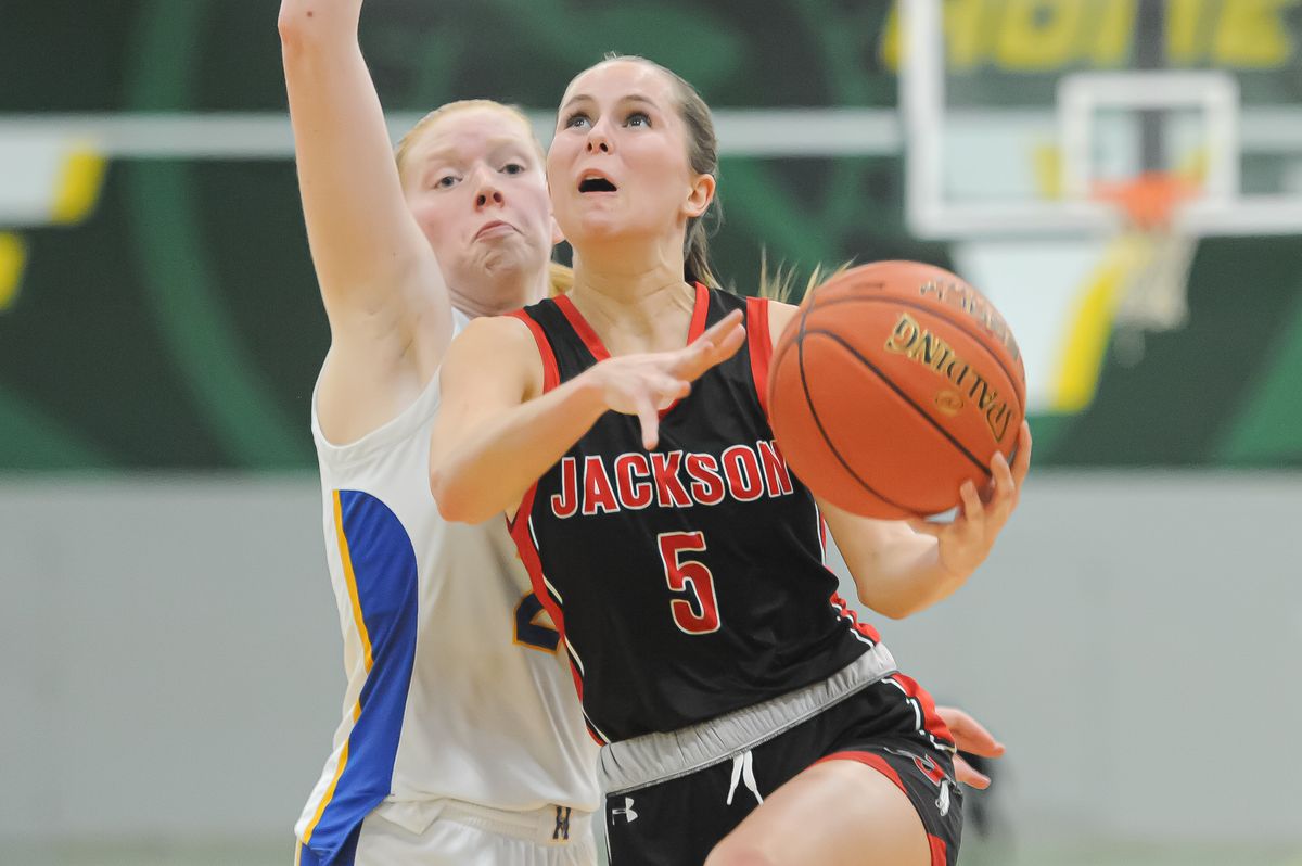 Jackson girls lead yet another comeback, upending top-seeded...