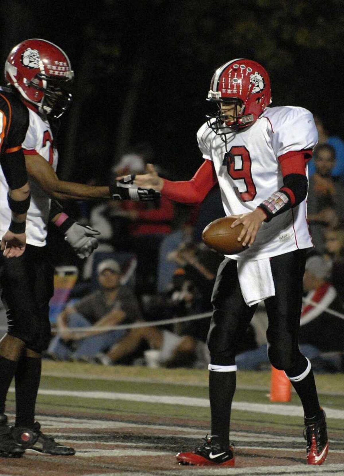 Bulldogs QB proves to be too elusive