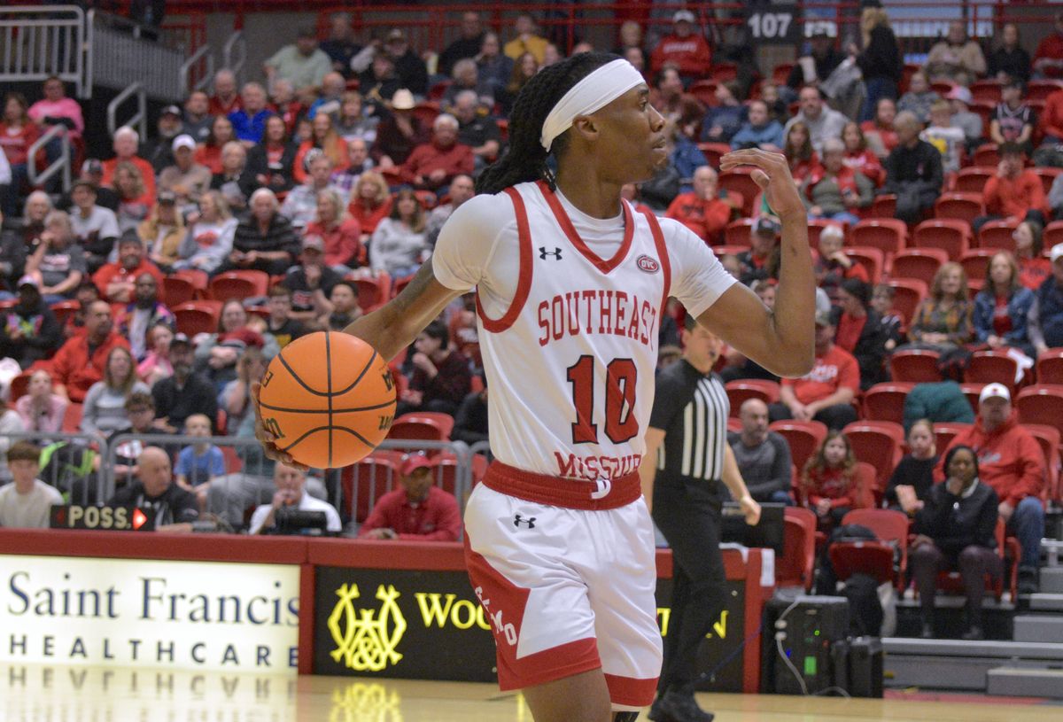Teddy Washington Jr. shines as Southeast Missouri State defe...
