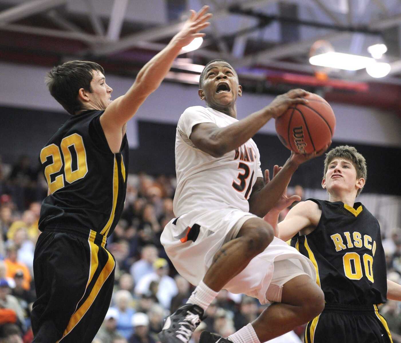 Scott County Central boys basketball team thwarts Risco again