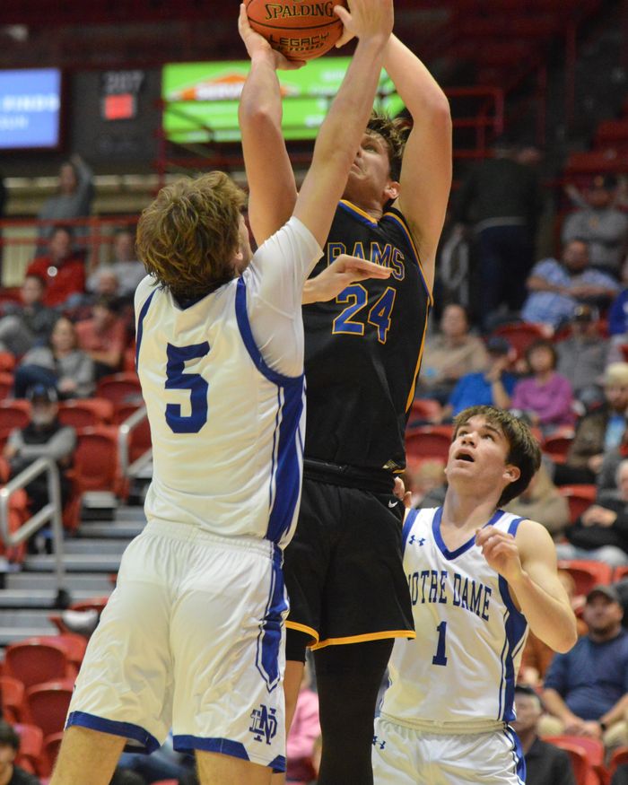 Max Snider's three-point prowess propels Scott City to victory over No...
