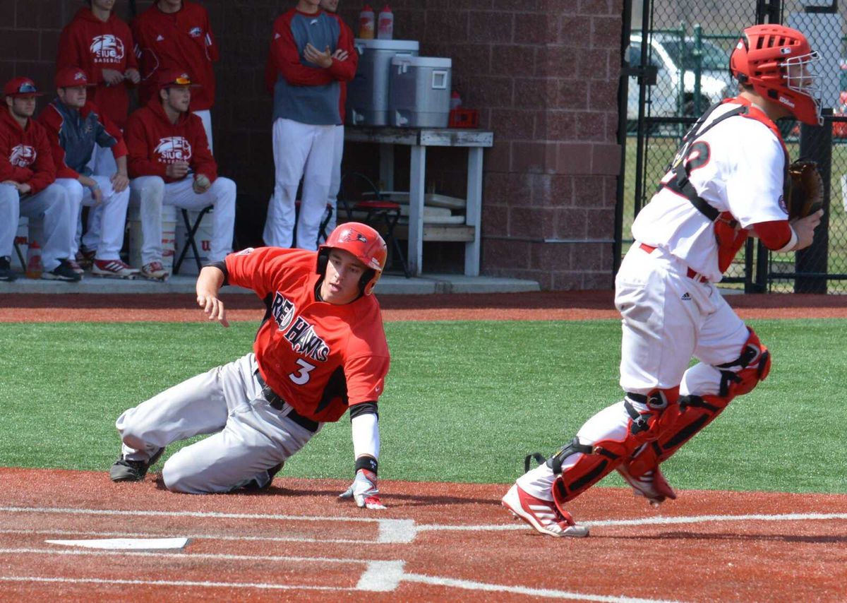 Southeast Missouri State baseball team splits first two game...
