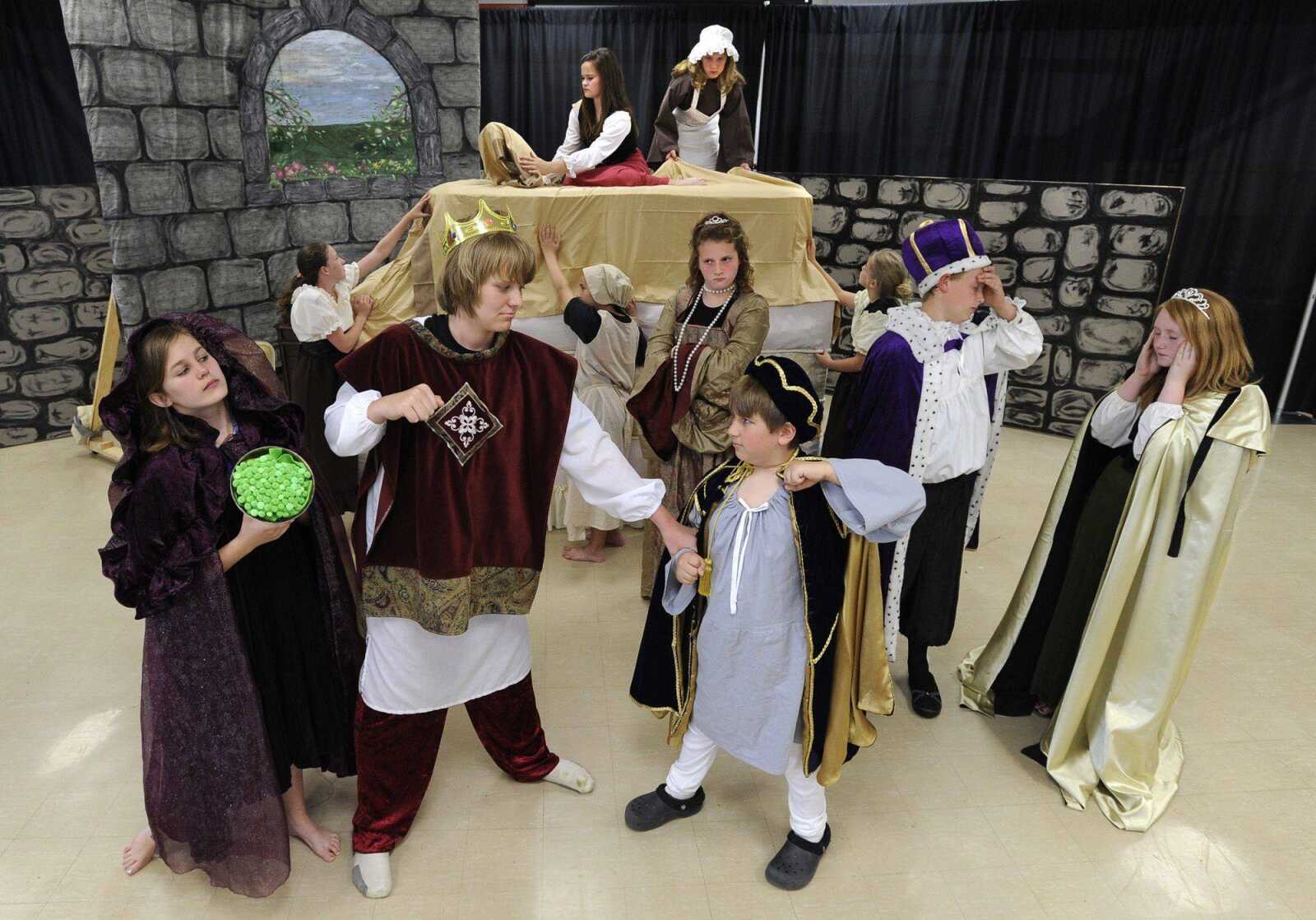 Central Middle School drama club takes on bigger production with "The ...