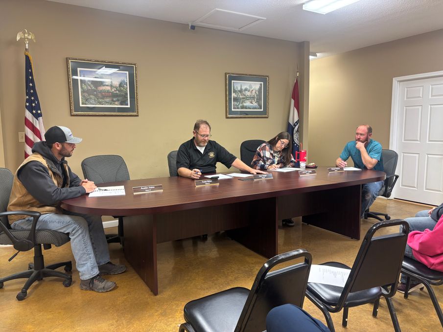 Advance Board of Aldermen discusses court transfer, annexation of subd...
