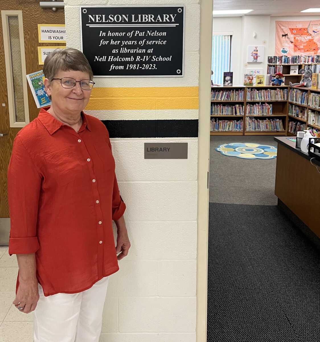 Nell Holcomb honors long-serving librarian