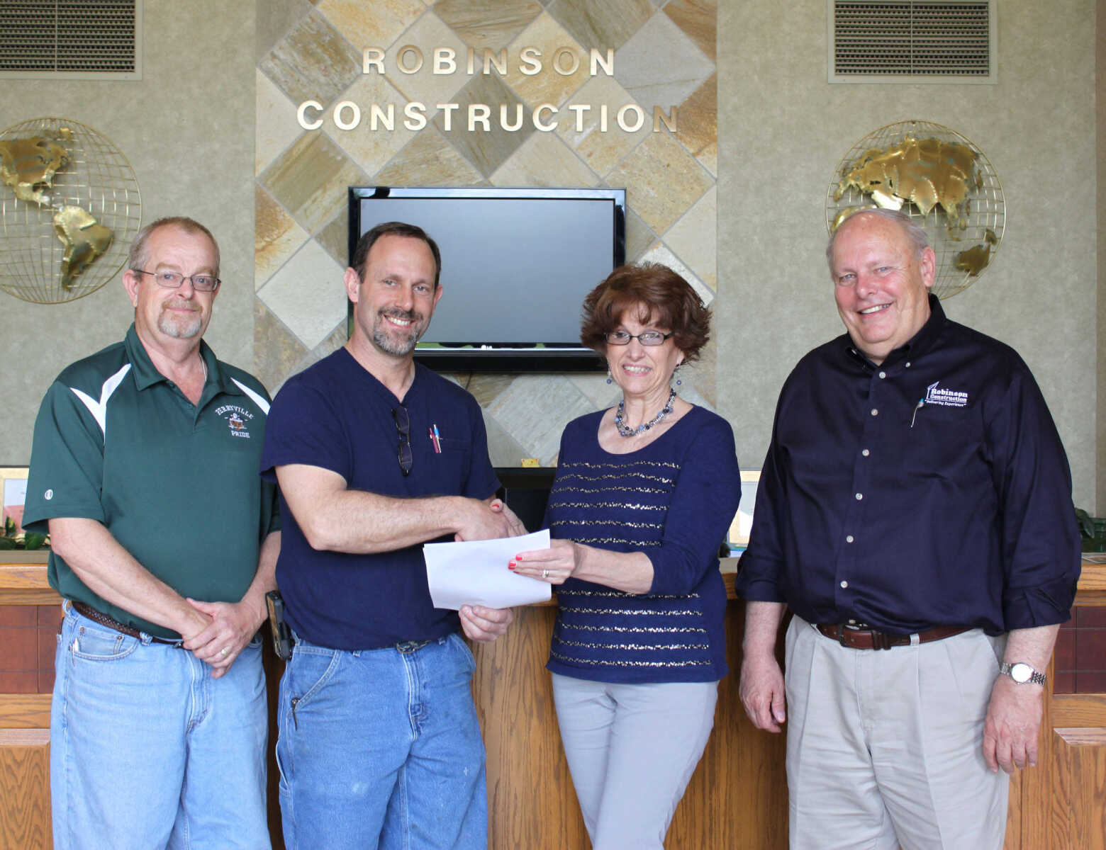 Robinson Construction donates $10,000 to welding
